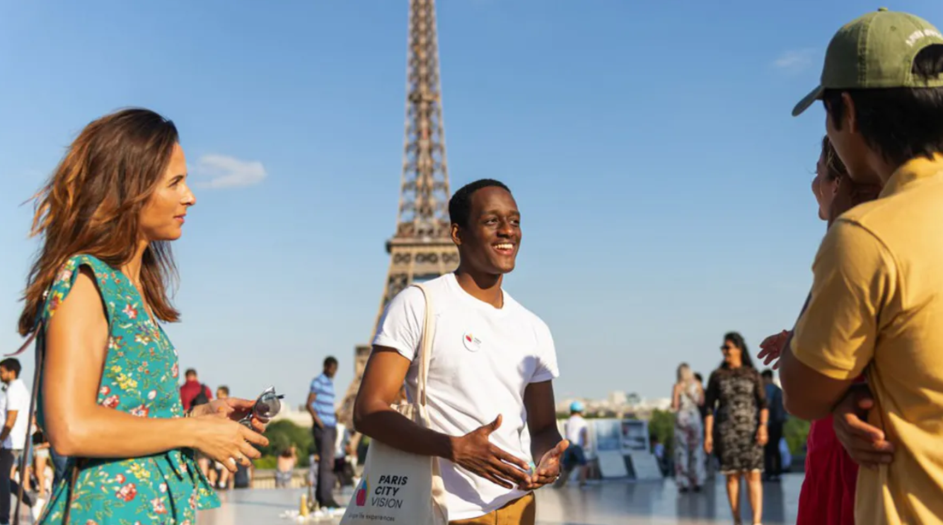 Paris Experience Group - the Noti Club